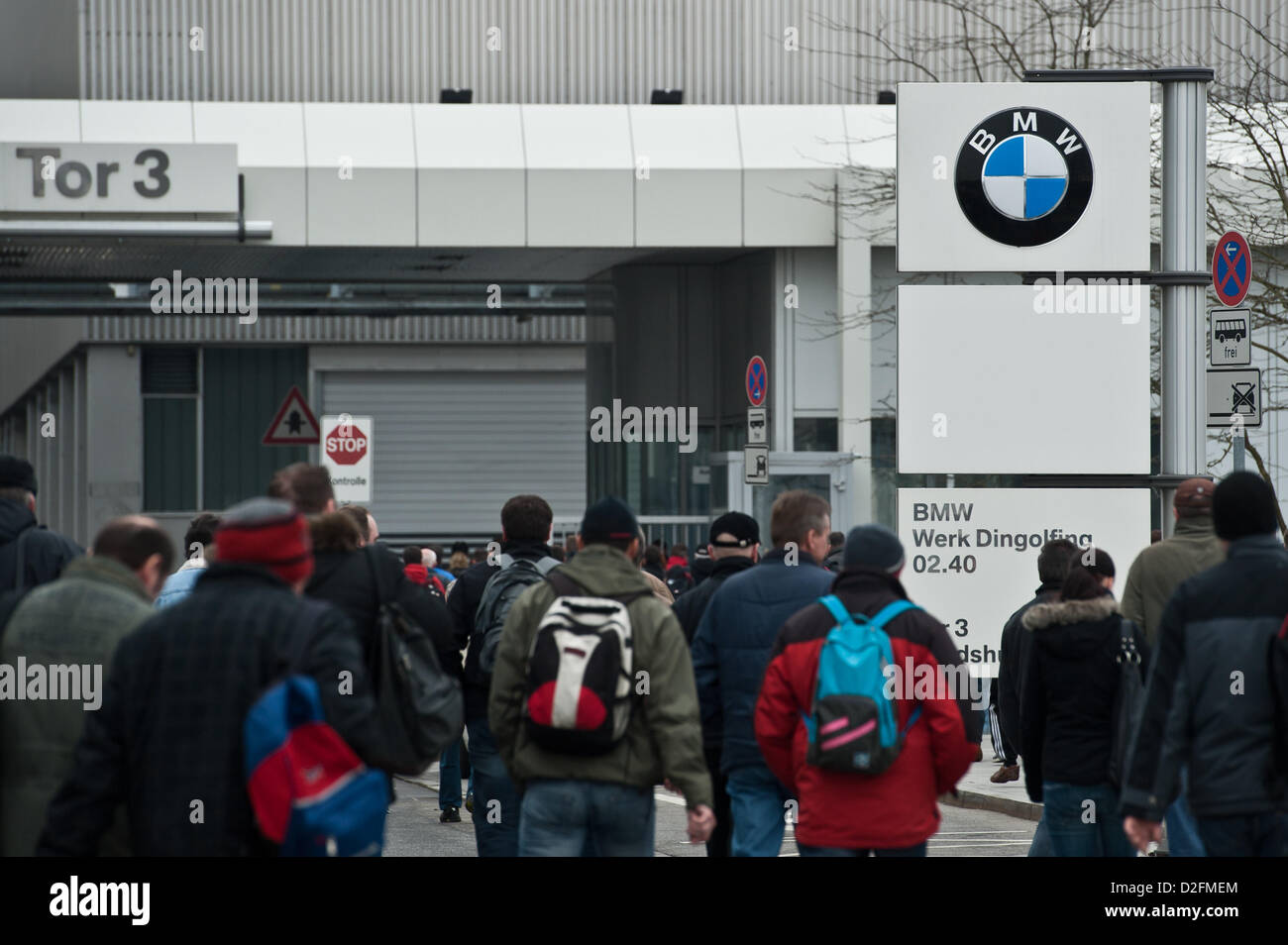 Bmw bavaria workers hi-res stock photography and images - Alamy