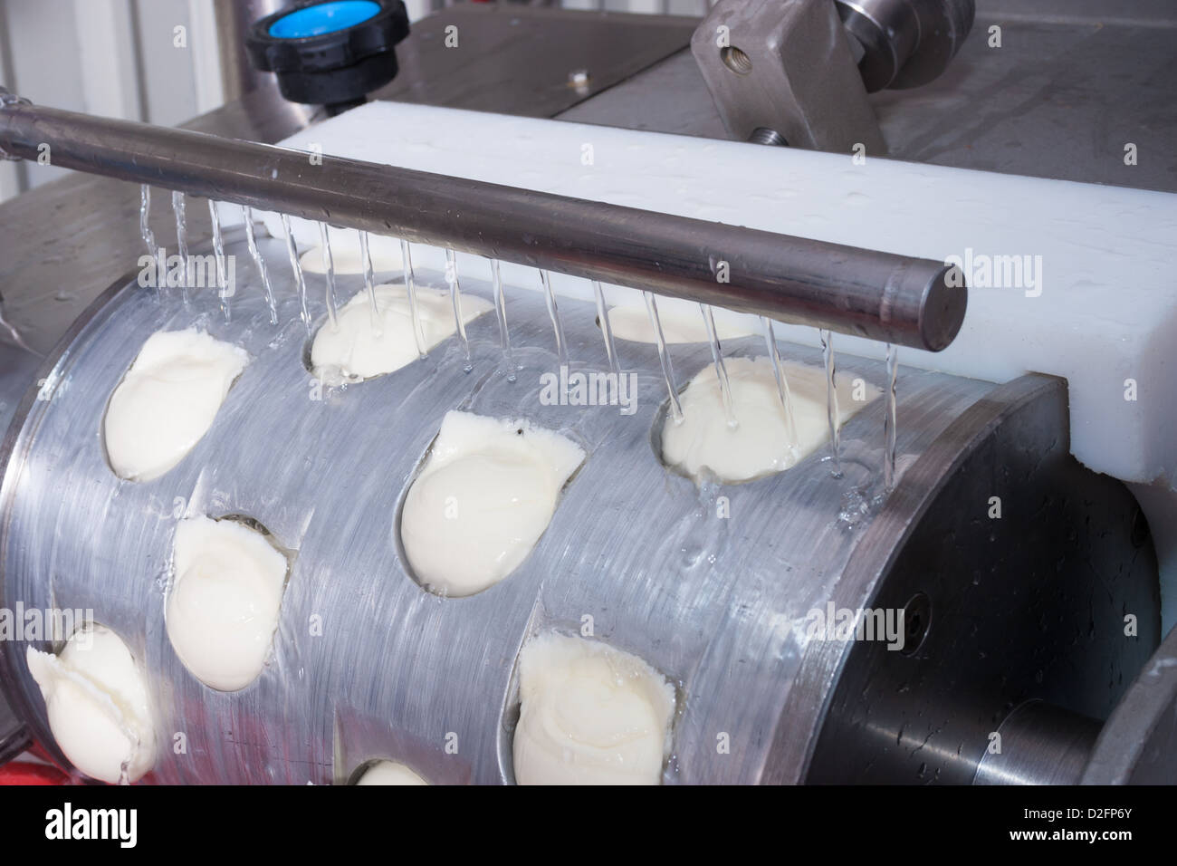 Mozzarella cheese line hi-res stock photography and images - Alamy