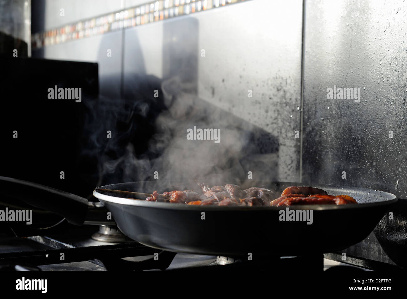 Stove top pans hi-res stock photography and images - Alamy