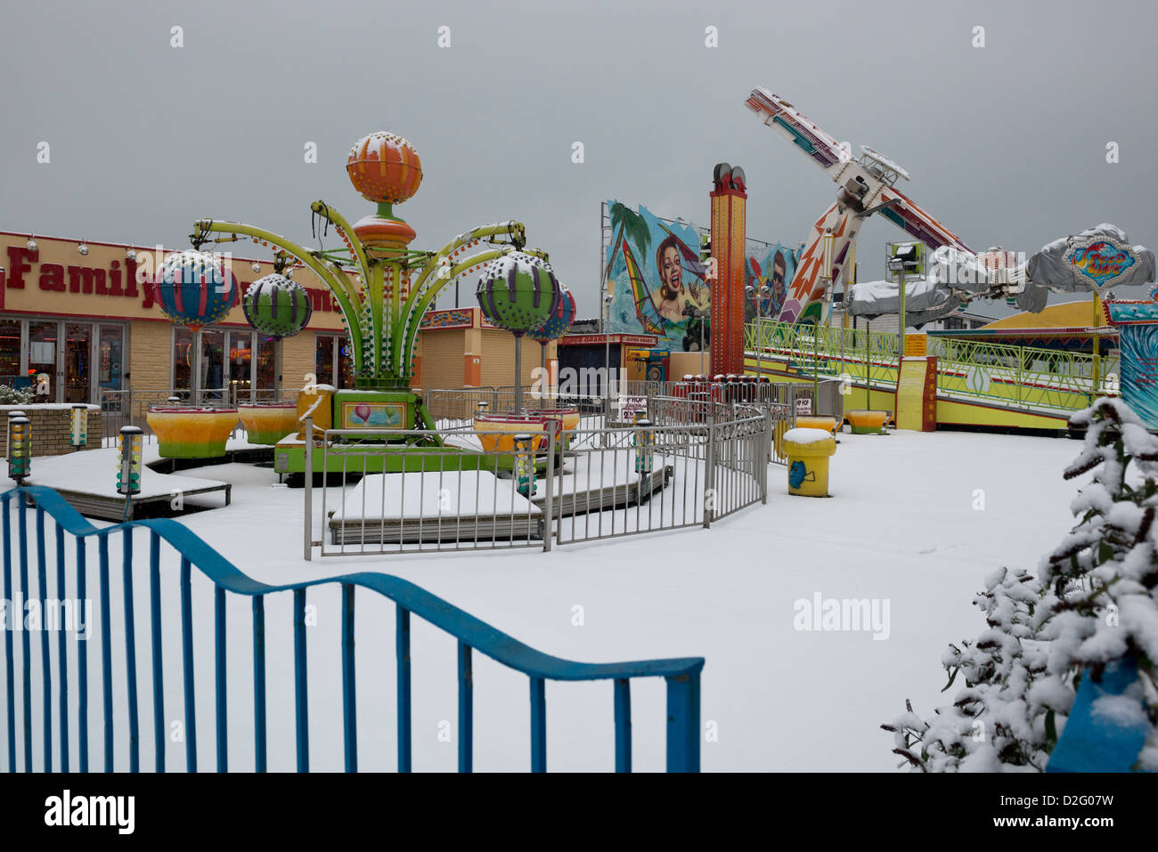 Seaside Amusement Park Stock Photos & Seaside Amusement Park Stock ...