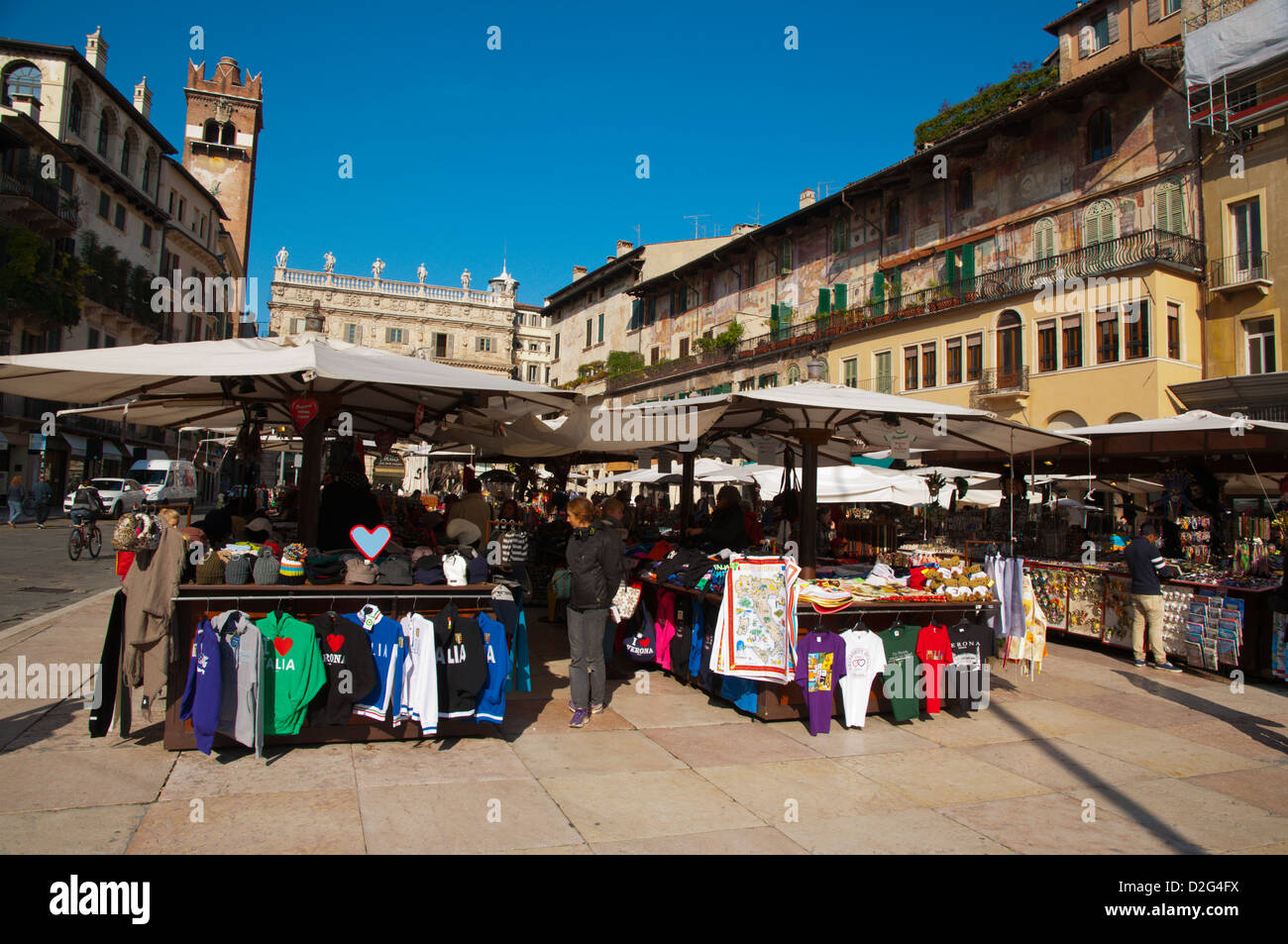 Verona piazza square delle erbe hi-res stock photography and images - Alamy