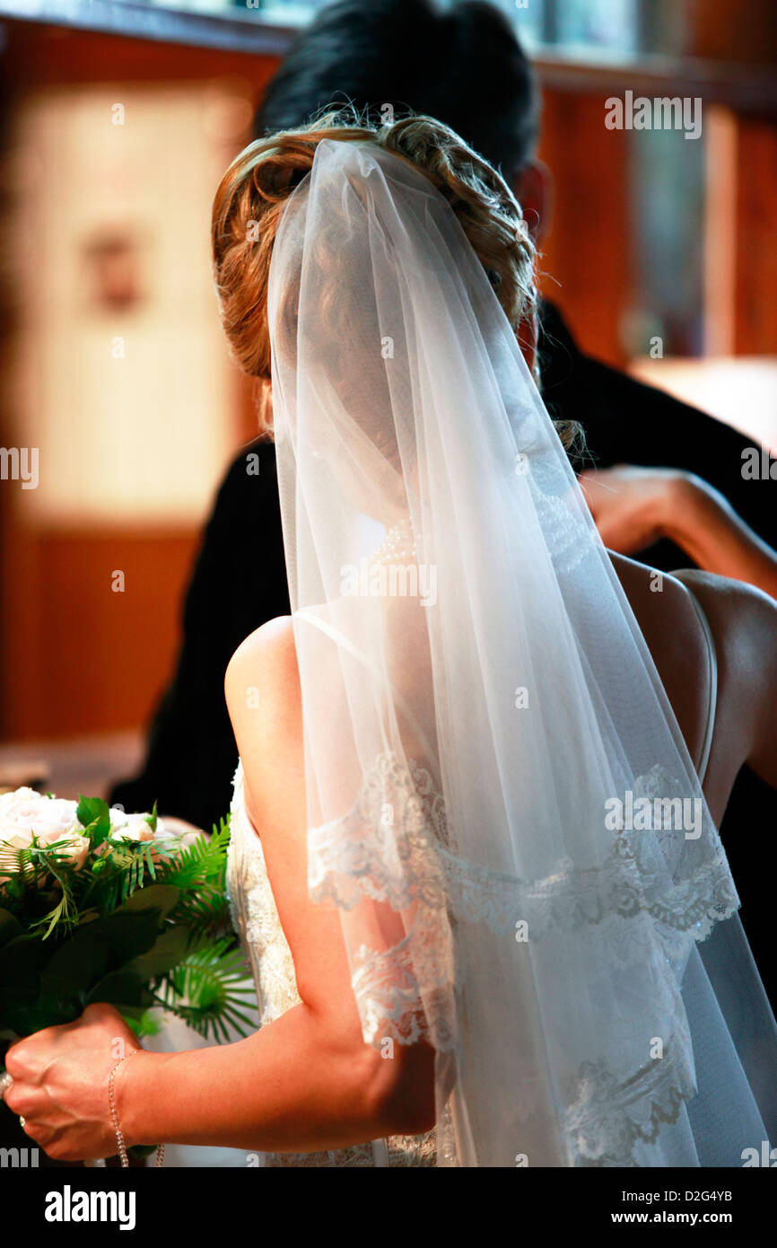The groom and the bride before wedding ceremony Stock Photo - Alamy