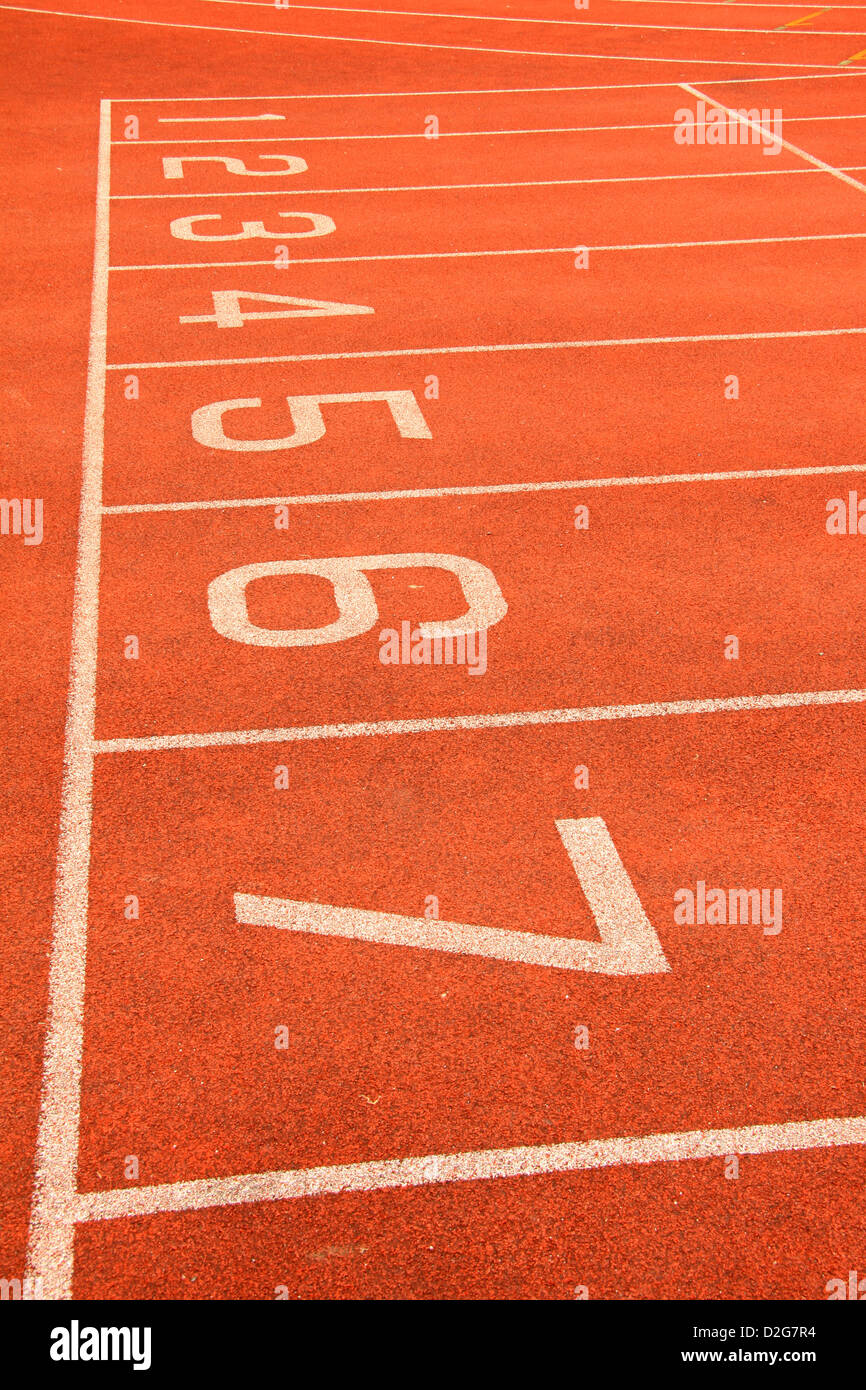 100 meters track hi-res stock photography and images - Alamy