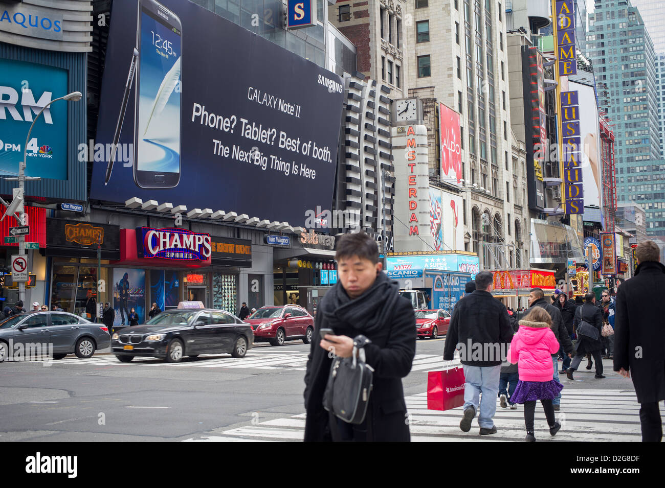 Samsung mobile advertisement hi-res stock photography and images - Alamy