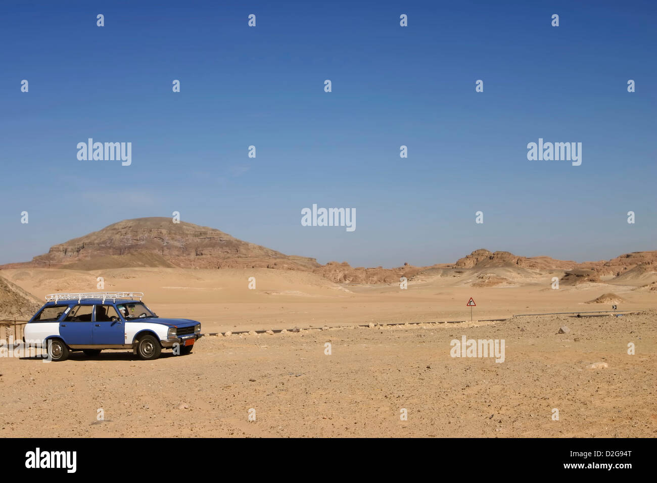 Egyptian car in the Sinai Desert Stock Photo - Alamy