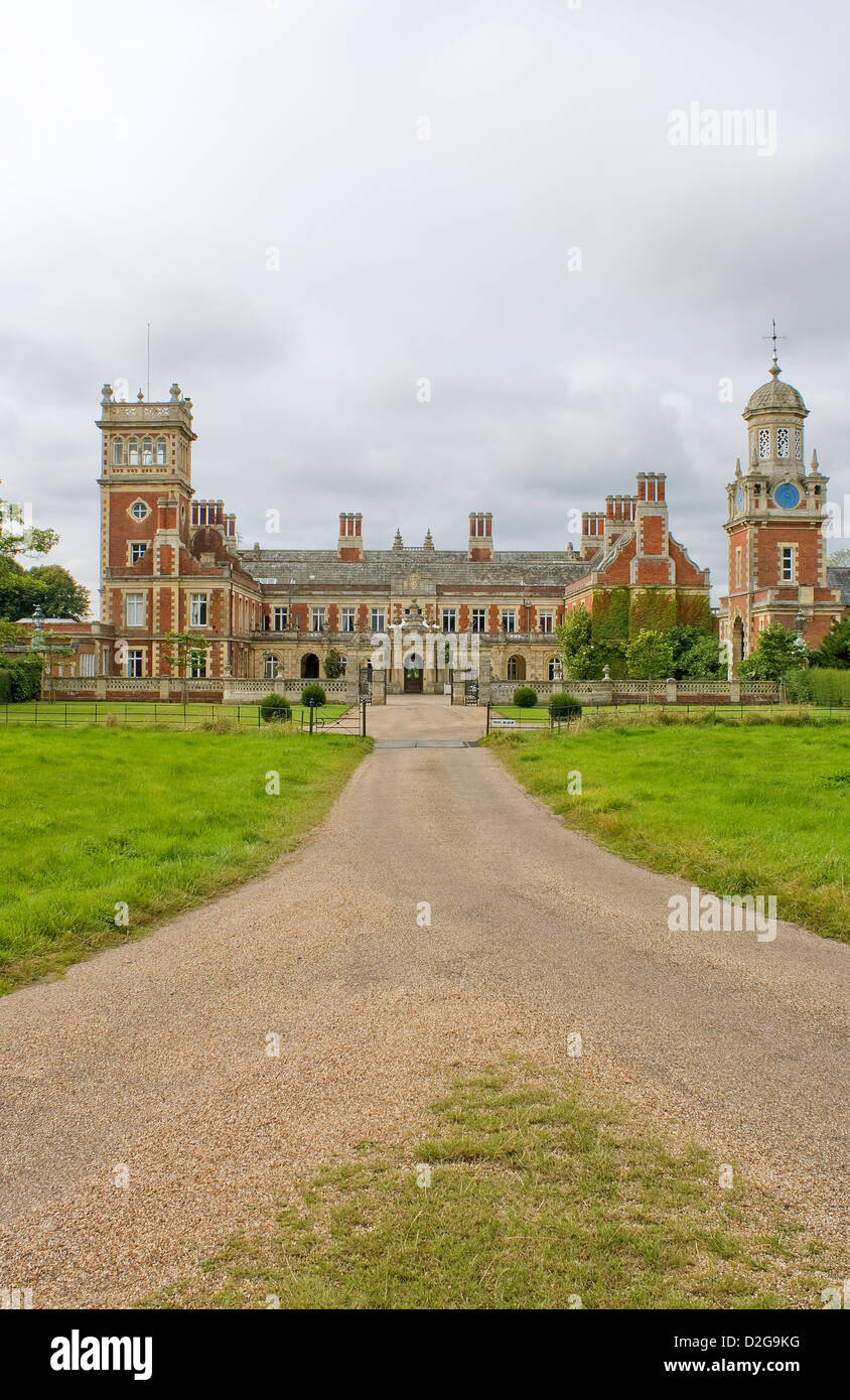 Lound hall hi-res stock photography and images - Alamy
