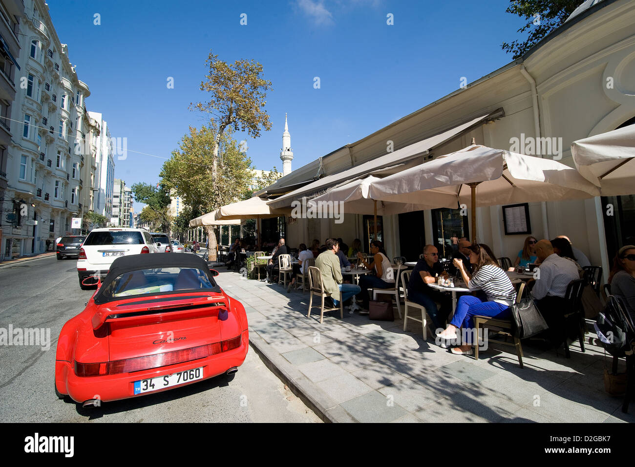 Nisantasi istanbul shopping hi-res stock photography and images - Alamy