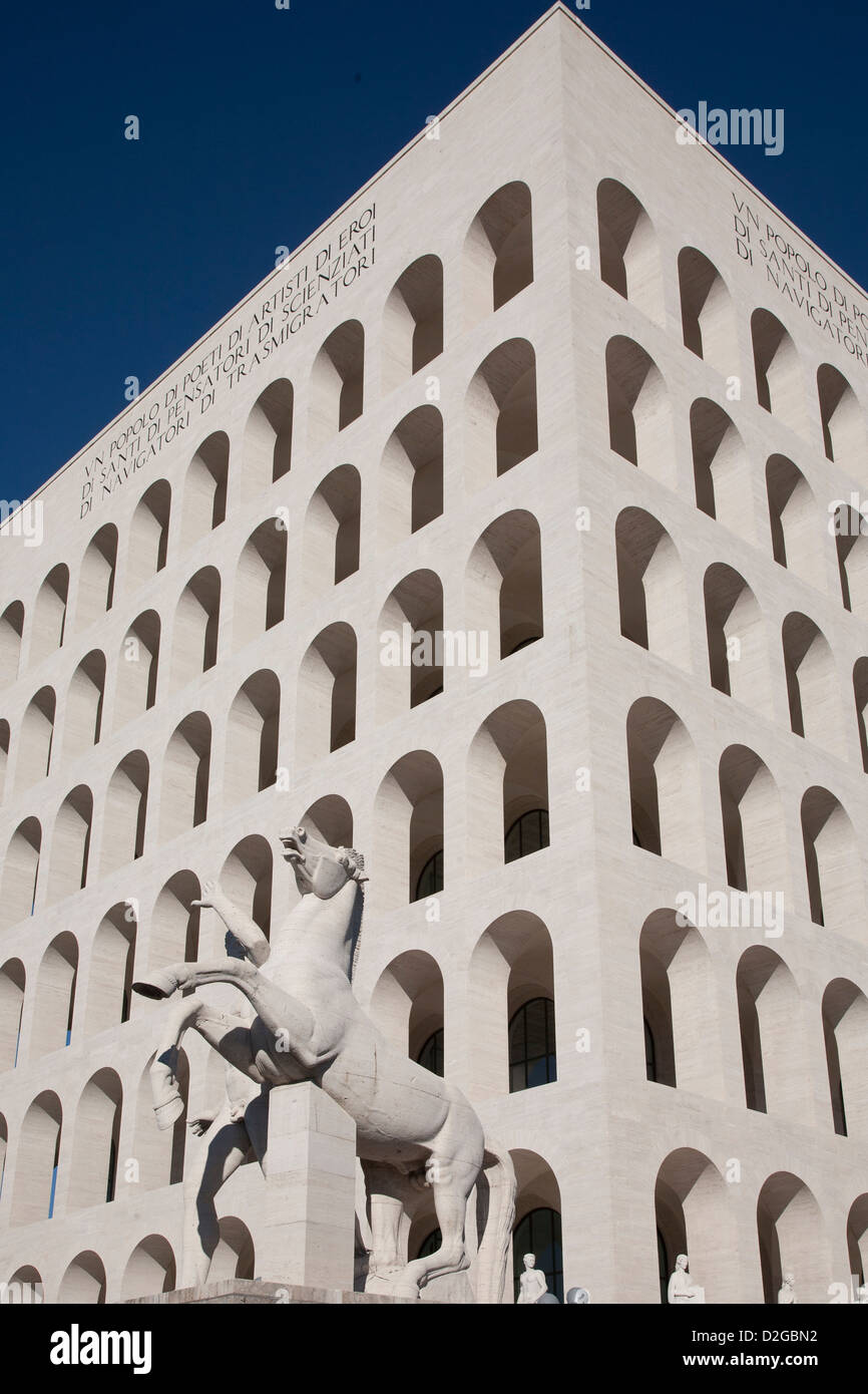 Fascist architecture rome hi-res stock photography and images - Alamy