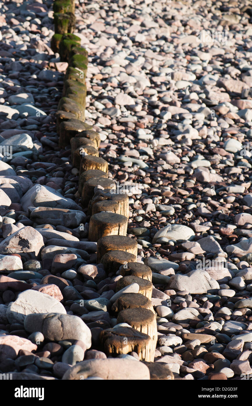 Worn wooden groyne hi-res stock photography and images - Alamy