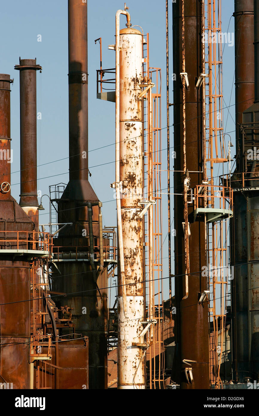 Oil and gas industry rust pipe hi-res stock photography and images - Alamy