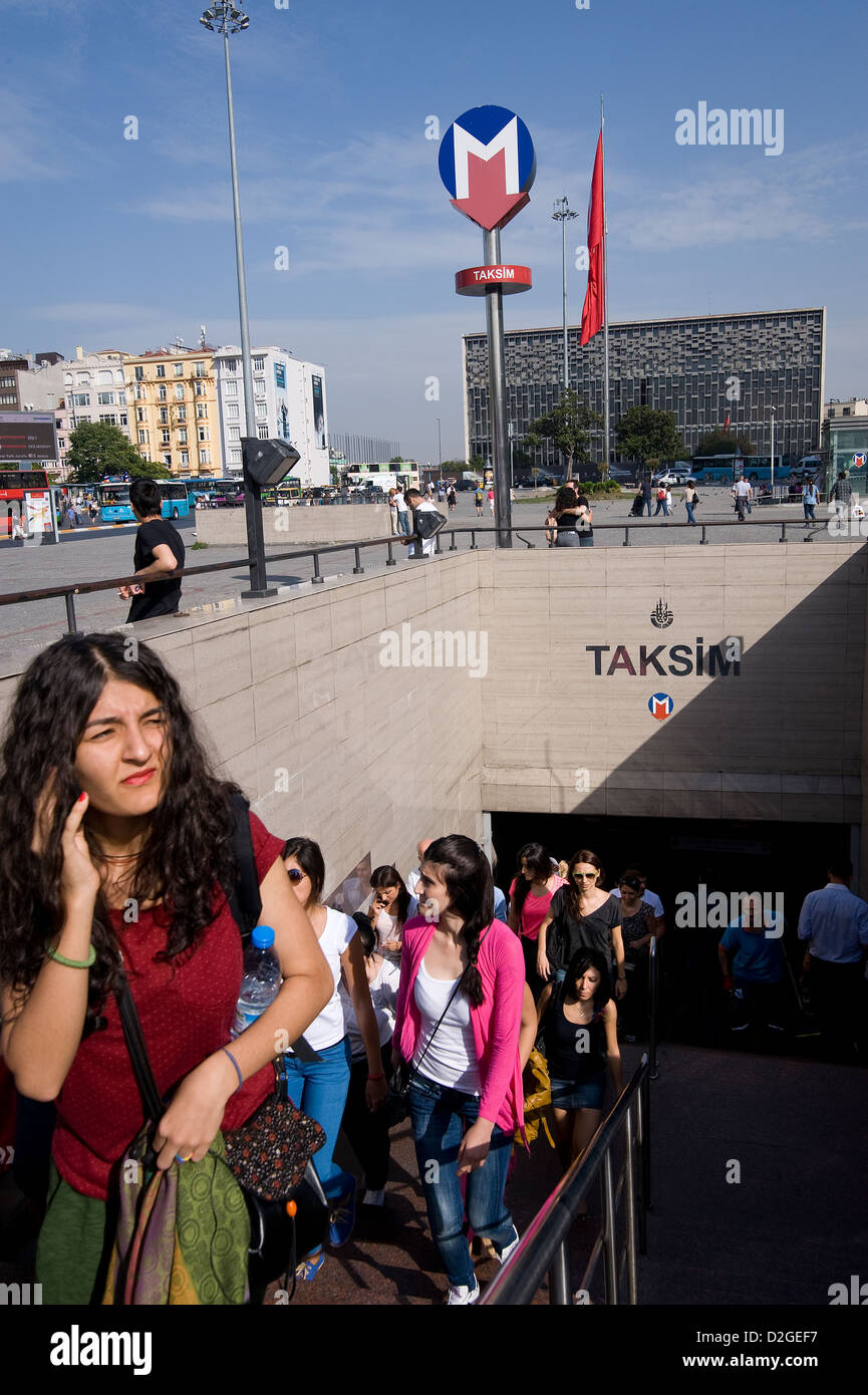 Istanbul taksim square hi-res stock photography and images - Alamy