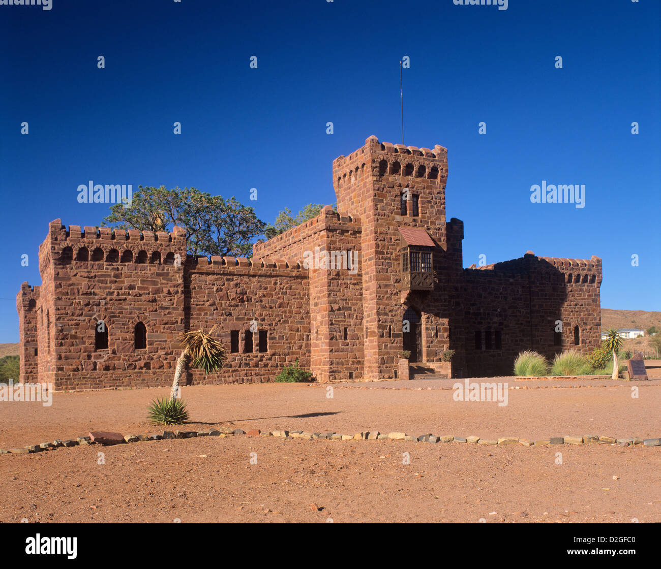 Noble castle hi-res stock photography and images - Alamy