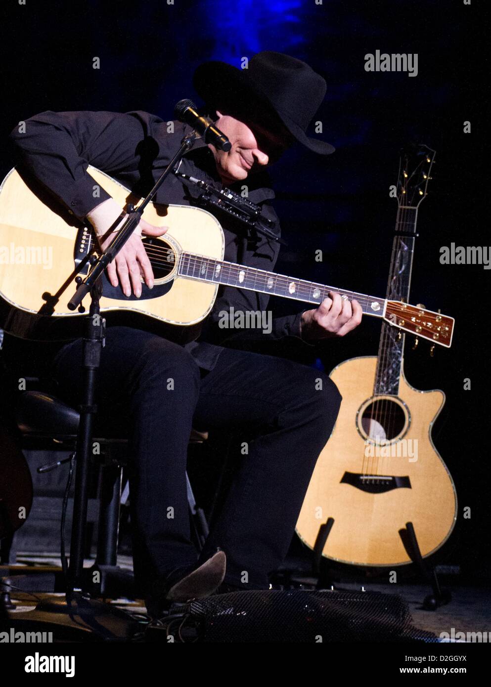 Jan. 23, 2013 - Modesto, CA, USA - Clint Black performs life at the ...