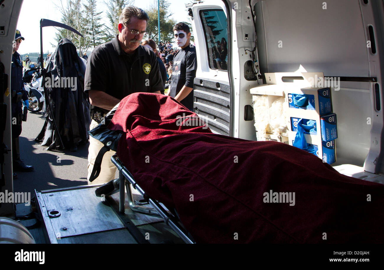 Coroner body hi-res stock photography and images - Alamy