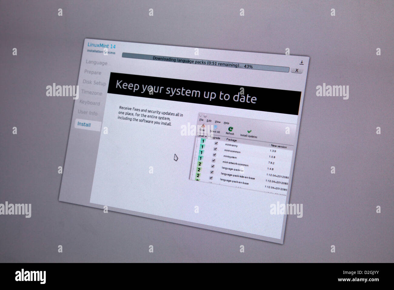 Linux Mint 14 operating system - installation showing screenshot ...
