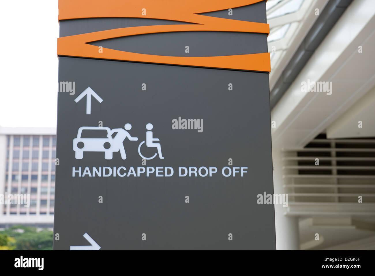 Drop off sign hi-res stock photography and images - Alamy