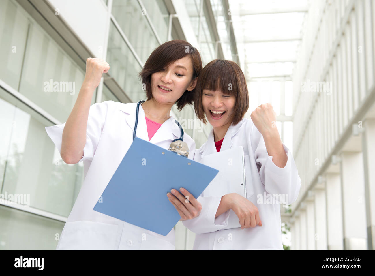 chinese medical student success Stock Photo - Alamy