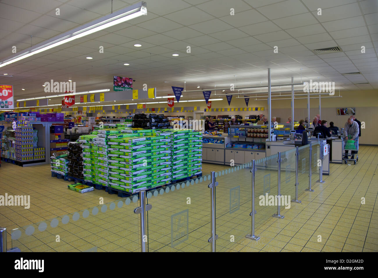 Inside an Aldi supermarket, Biggleswade , England Stock Photo - Alamy