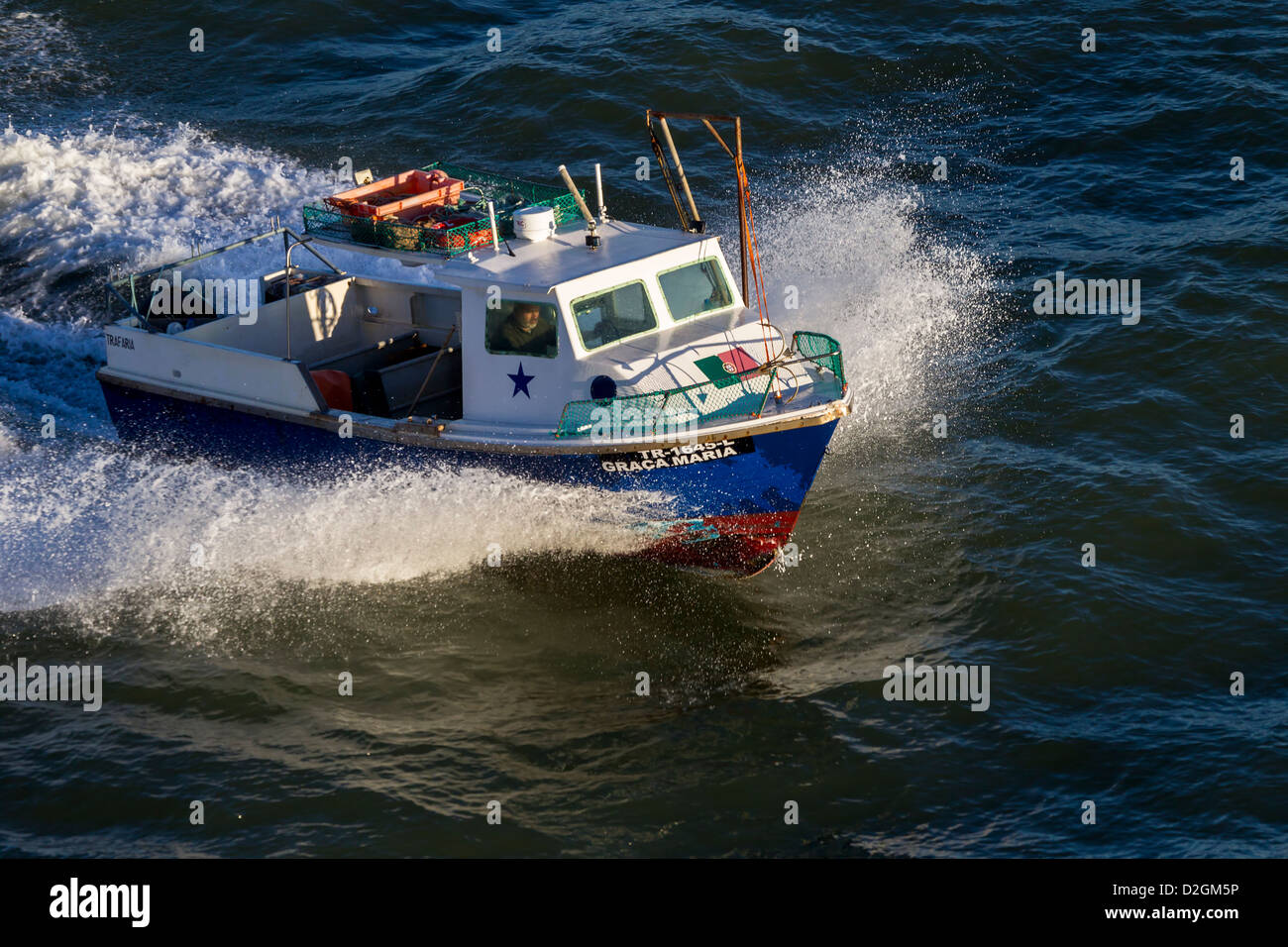 Fast fishing hi-res stock photography and images - Alamy