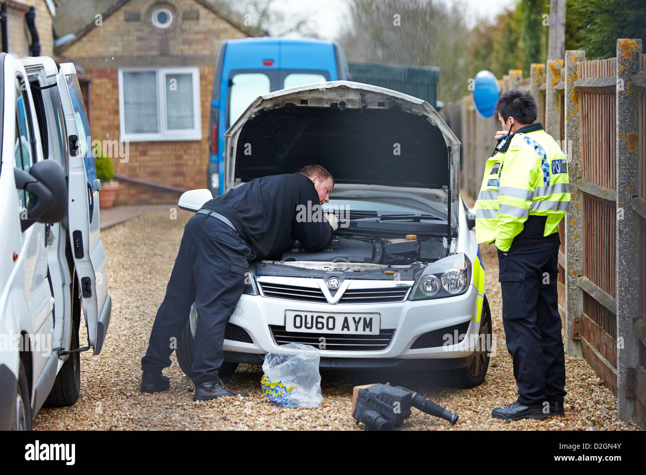 Police search garden hi-res stock photography and images - Alamy