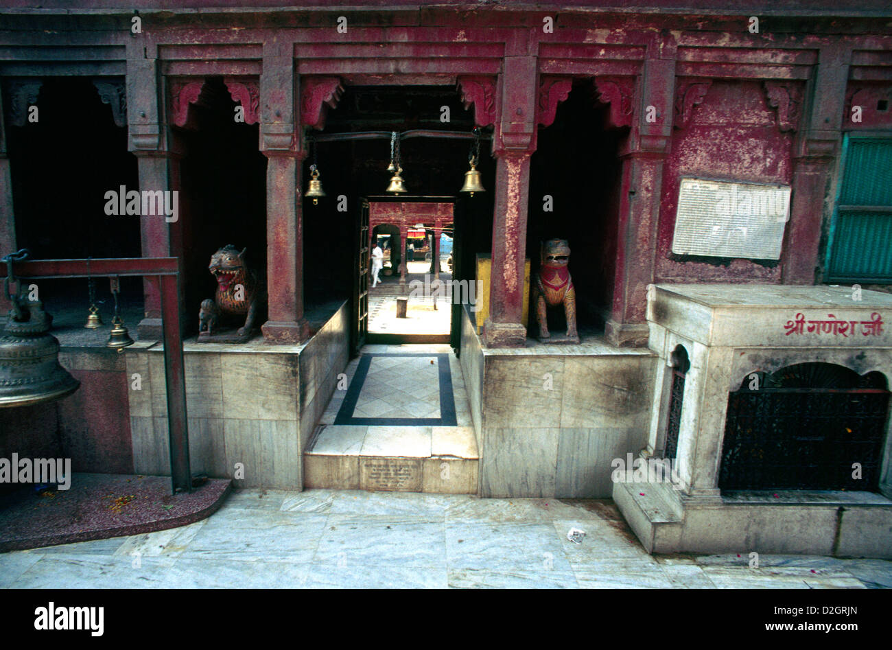 Varanasi durga mandir hi-res stock photography and images - Alamy