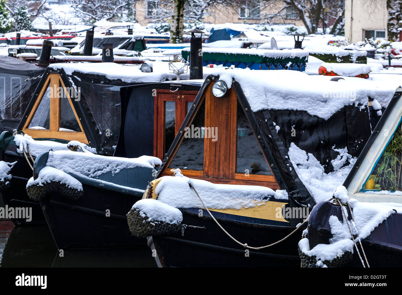 Covered barges hi-res stock photography and images - Alamy