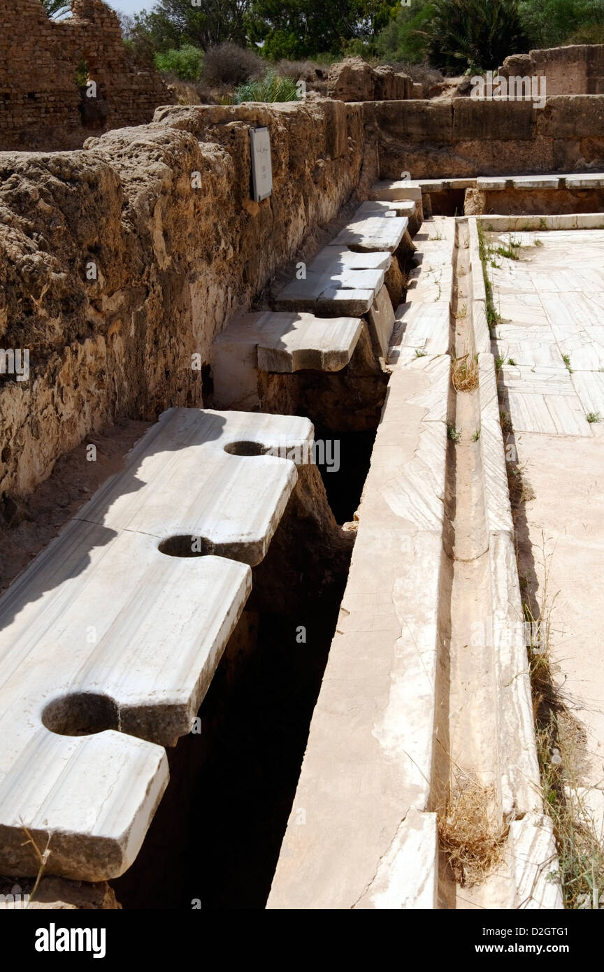 Latrine roman hi-res stock photography and images - Alamy