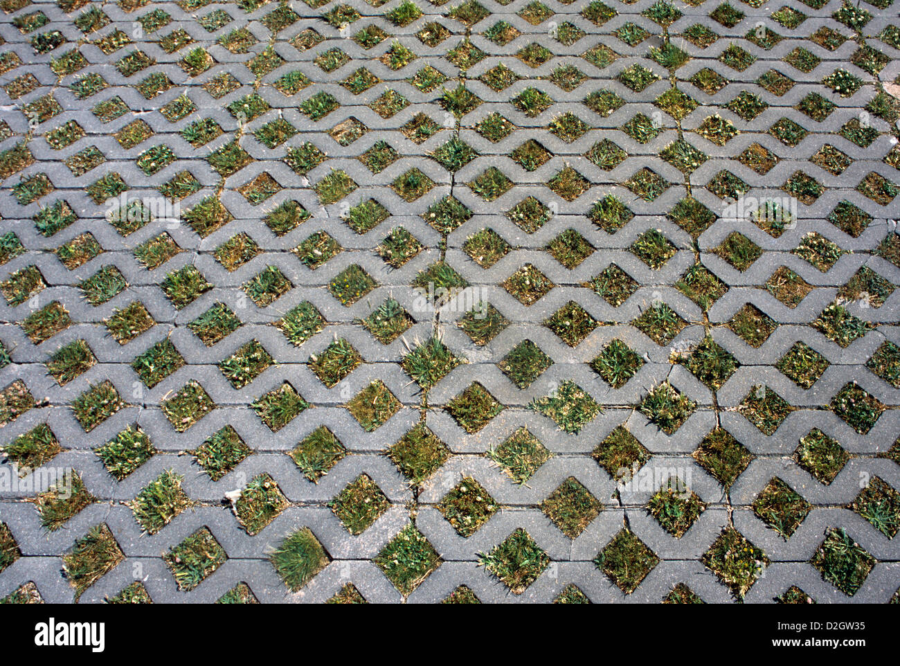 Concrete grass hi-res stock photography and images - Alamy