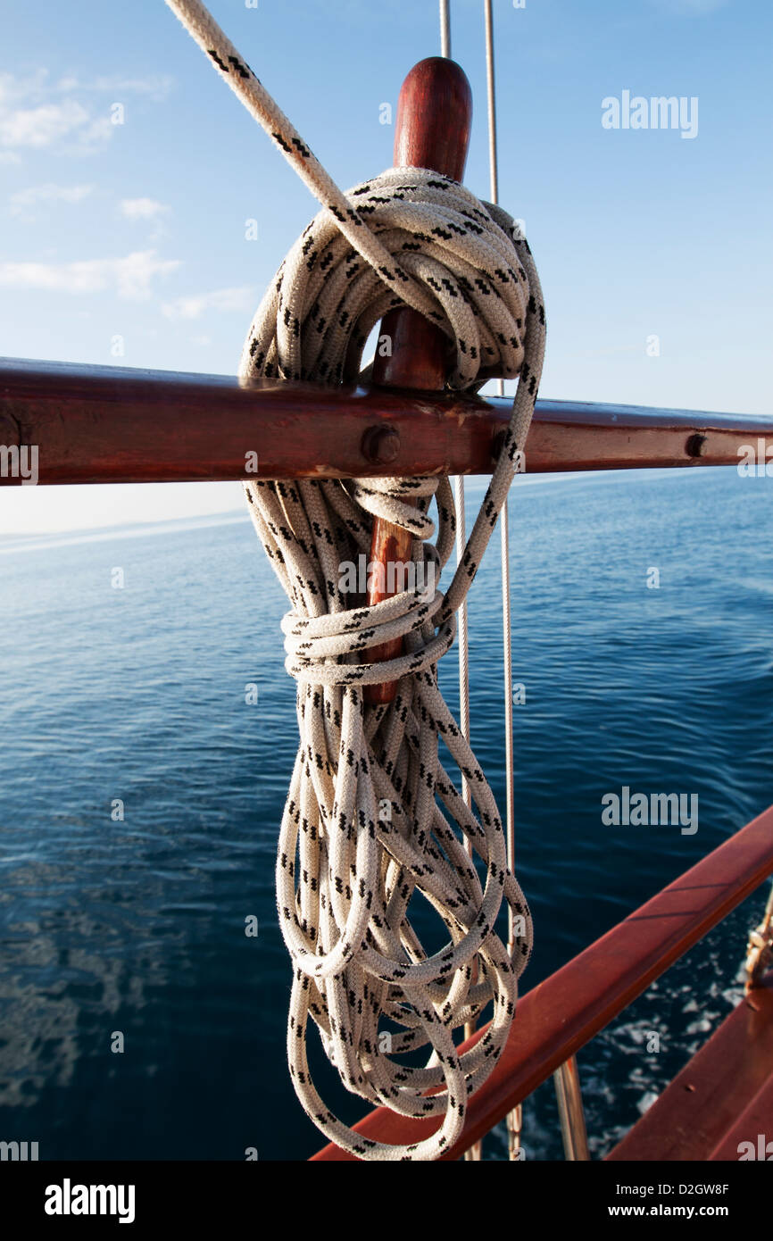 Sailors knot hi-res stock photography and images - Alamy