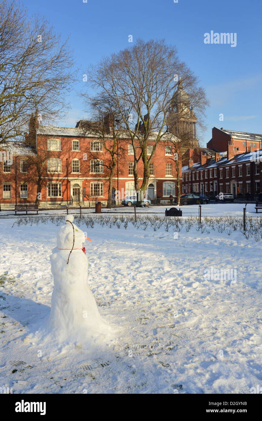 Leeds city centre park square hi-res stock photography and images - Alamy