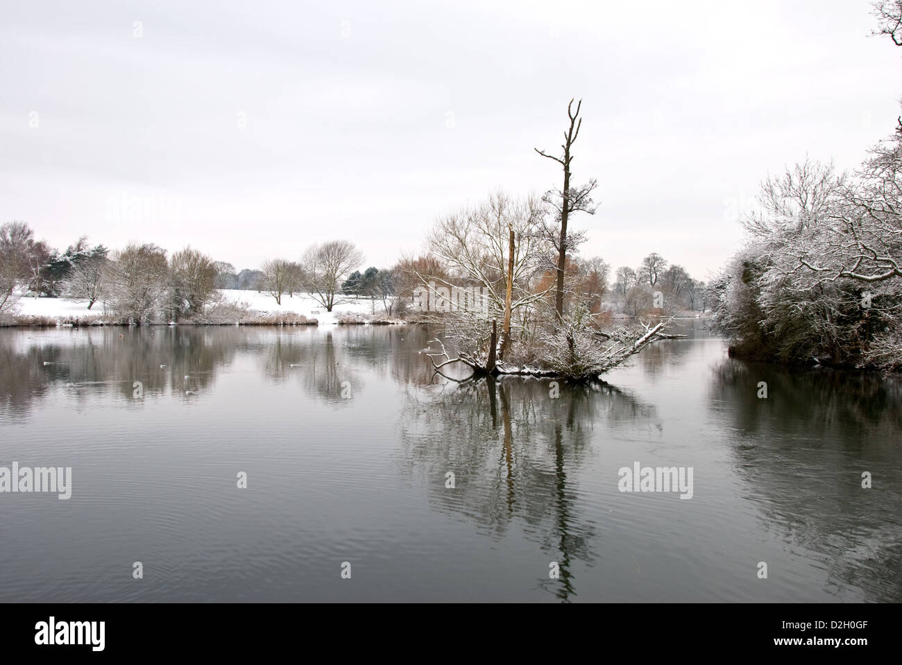 Winter view over lake hi-res stock photography and images - Alamy