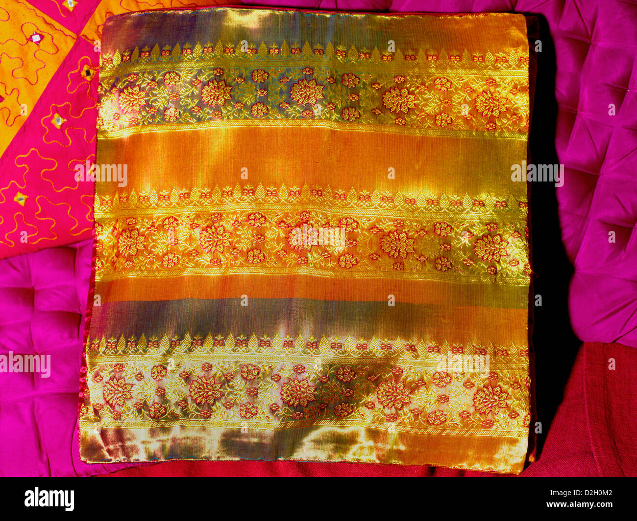 Indian silk hi-res stock photography and images - Alamy
