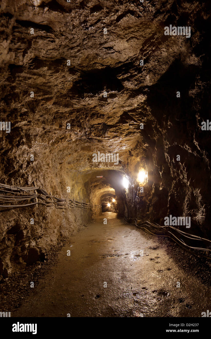 Quarry tunnel hi-res stock photography and images - Alamy