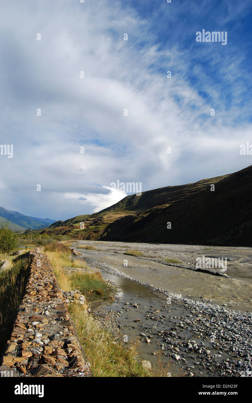 Riverside covered with pebbles hi-res stock photography and images - Alamy