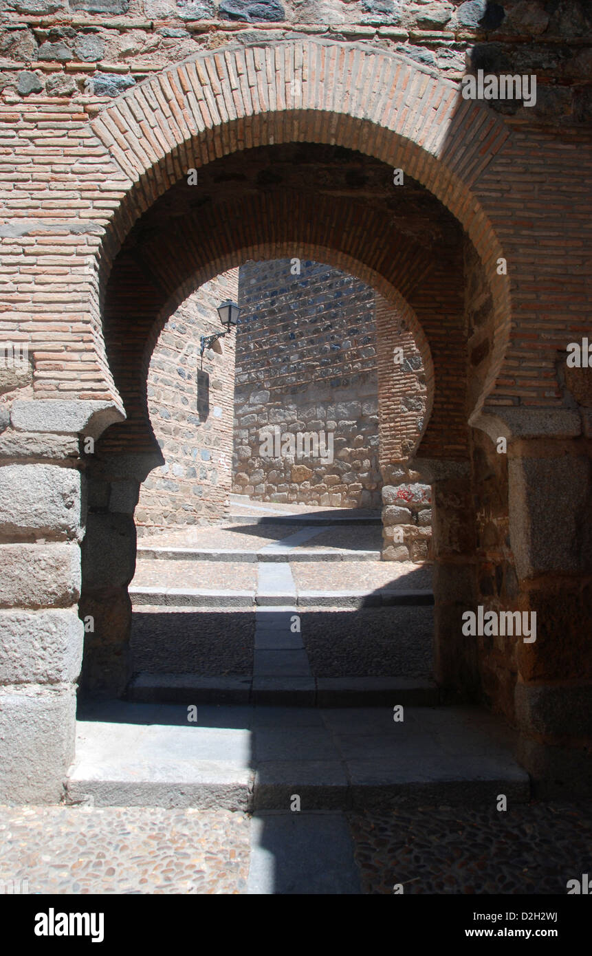 Moorish arch hi-res stock photography and images - Alamy