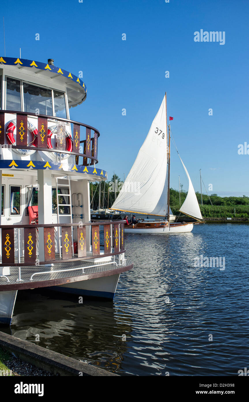 The Southern Comfort Mississippi Paddle Boat Moored on the River Bure ...