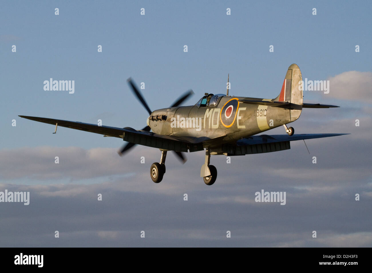 Spitfire Mk Vb AB910 Code MD-E coming in to land at Goodwood Stock ...