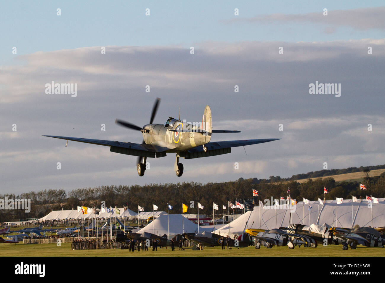 Spitfire taking off Stock Photo - Alamy