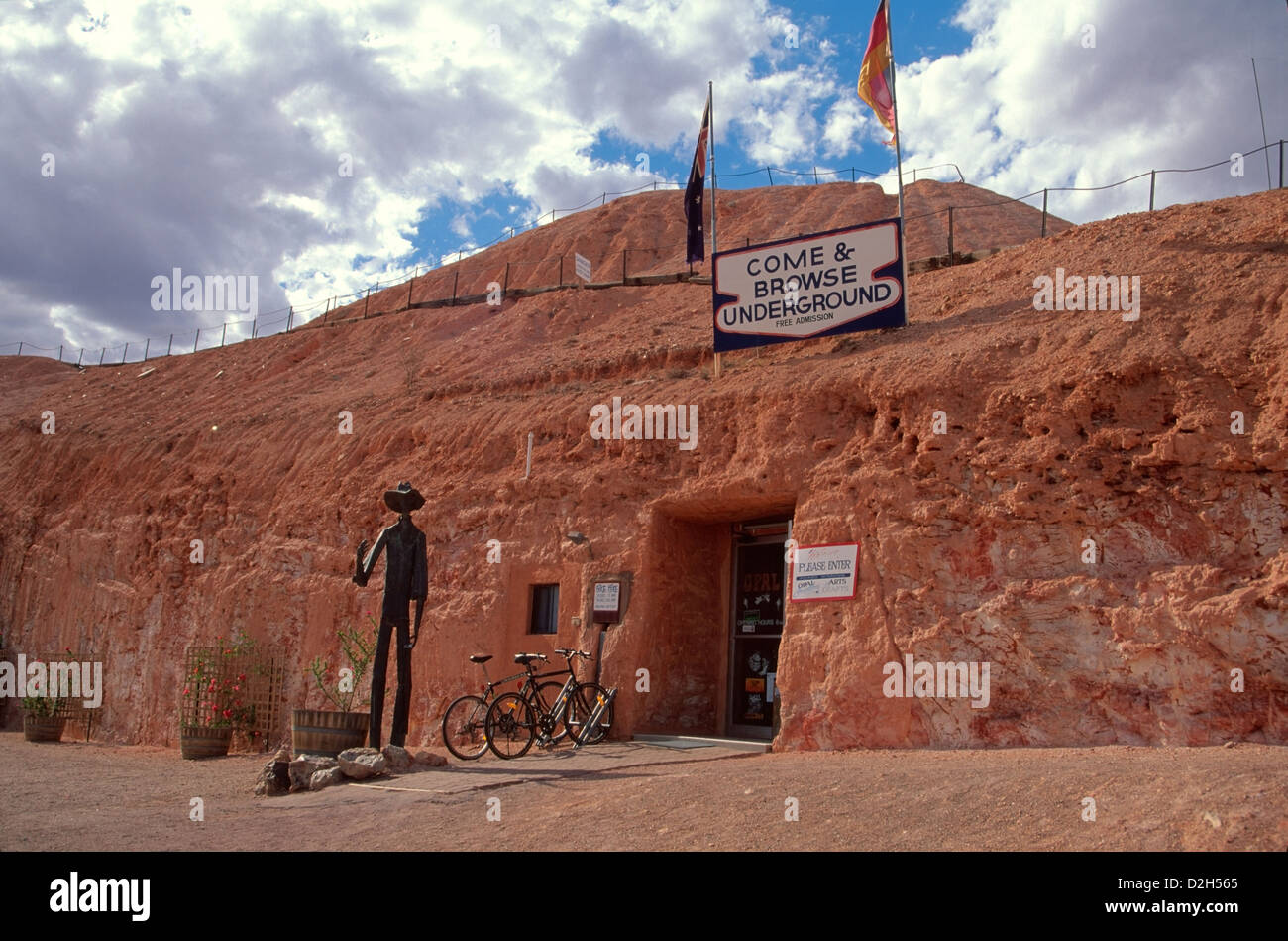 Underground shop Coober Pedy South Australia Stock Photo - Alamy