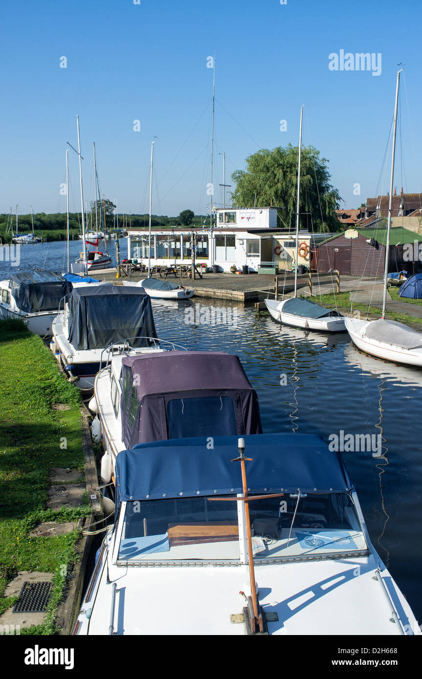 Pleasure Boats on the River Bure at Horning on the Norfolk Broads Stock ...