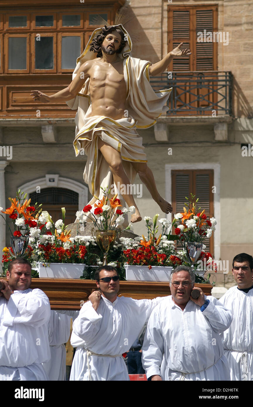 Malta, St Julian’s Bay, Easter Sunday parade, the church statues are ...