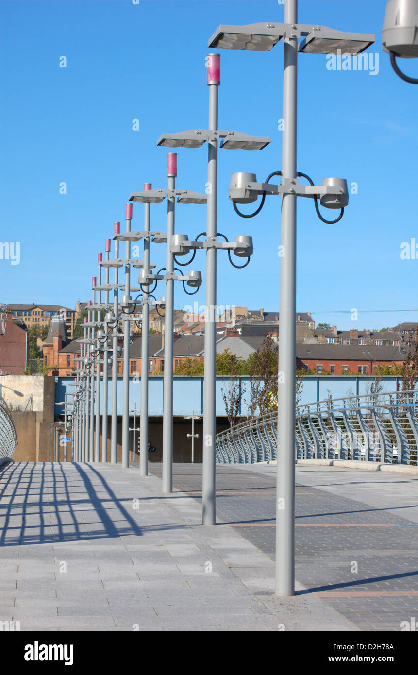 Row lamp posts hi-res stock photography and images - Alamy