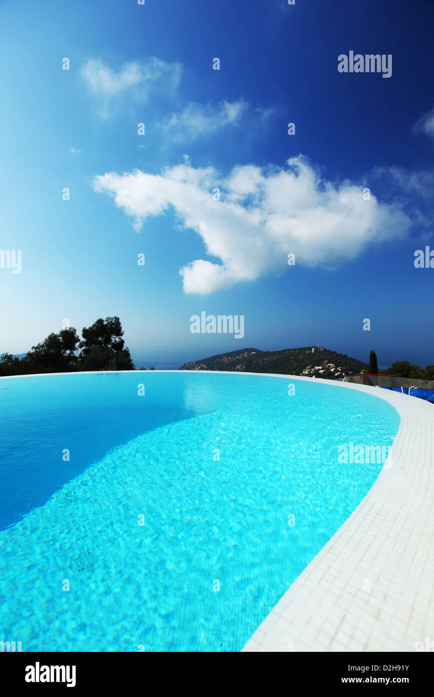 Big pool splash hi-res stock photography and images - Alamy