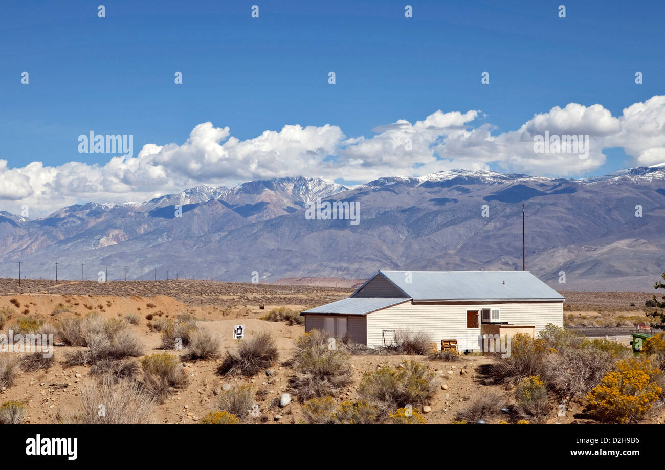 SIERRA NEVADA MOUNTAIN RANGE, INYO COUNTY, CALIFORNIA, WITH A RESIDENCE ...