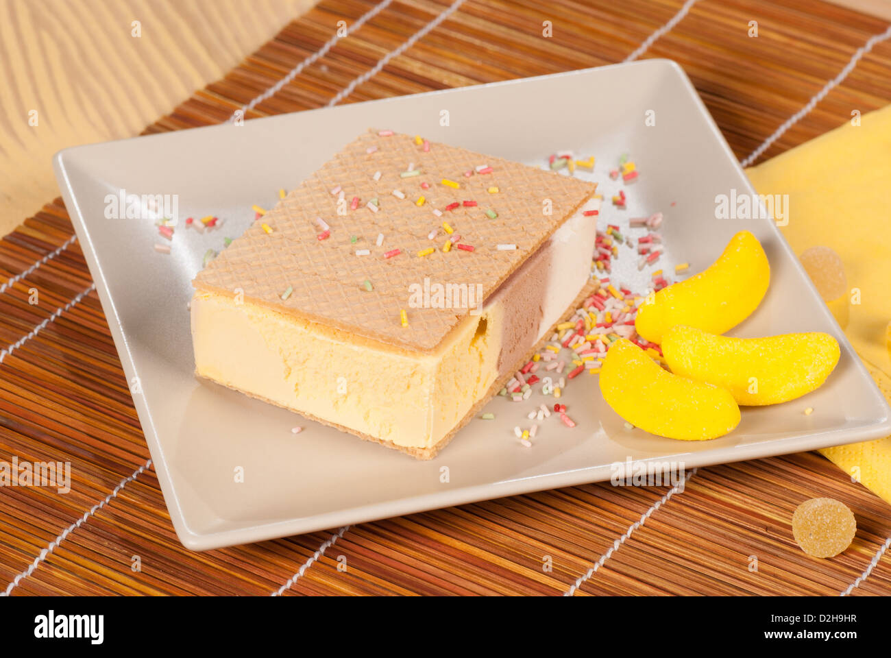 Ice cream wafer sandwich hi-res stock photography and images - Alamy