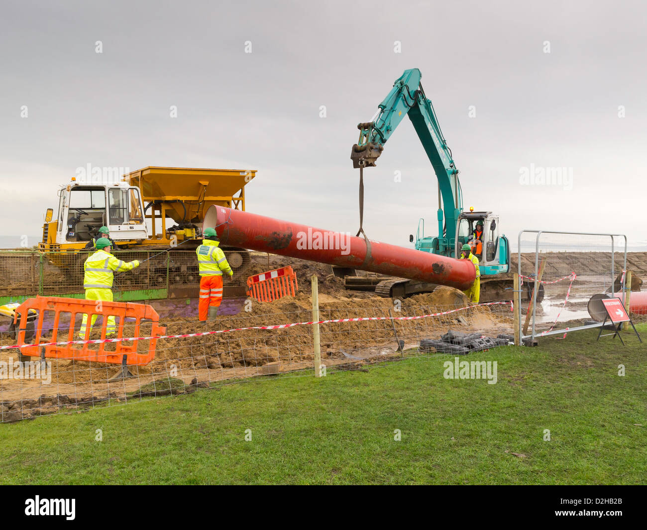 Laying pipe pipeline hi-res stock photography and images - Alamy