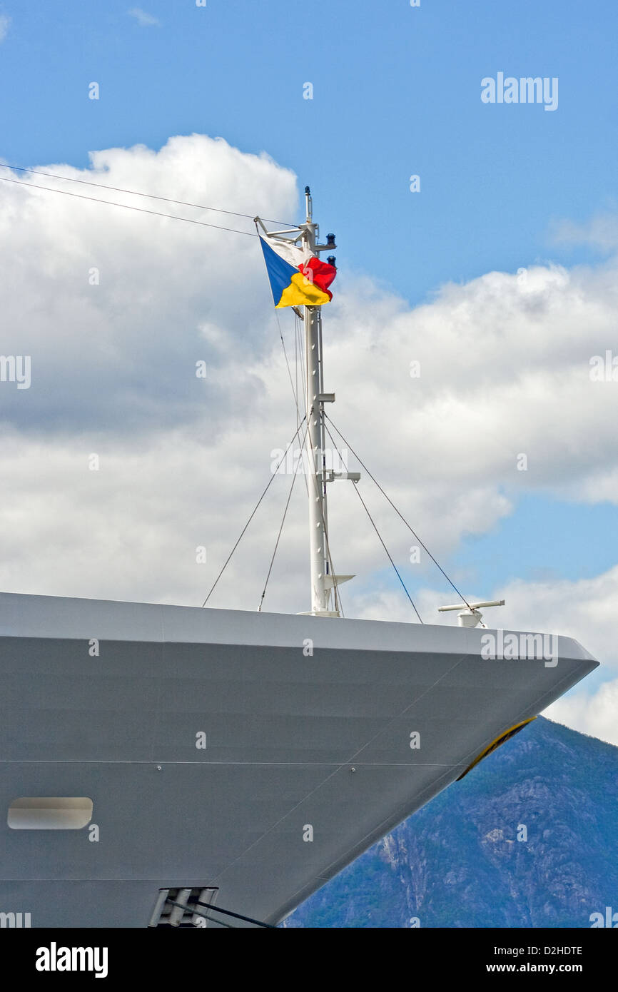 The P&O house flag flying from the prow of the cruise ship Aurora ...