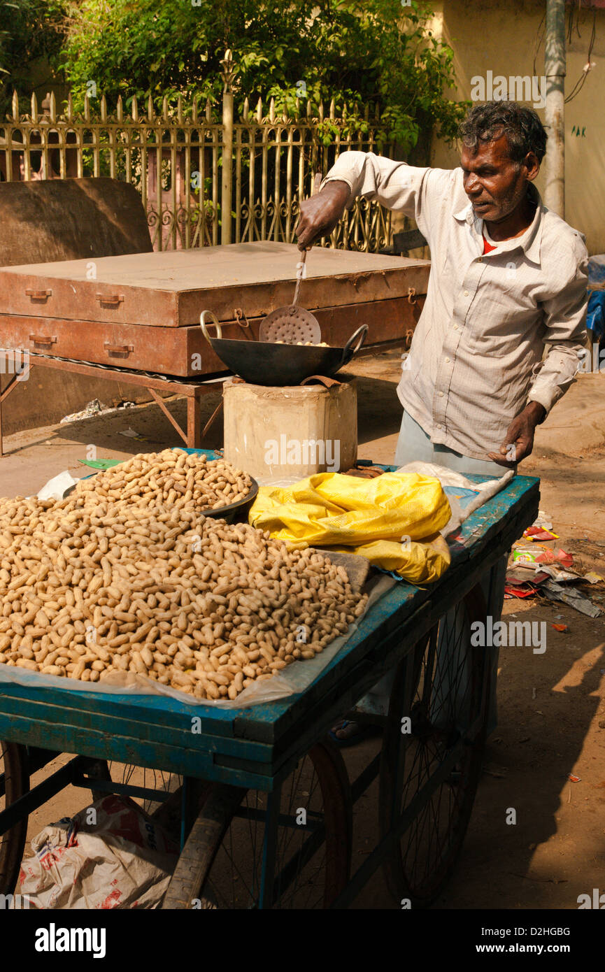Maha bodhi tree bodhgaya hi-res stock photography and images - Alamy
