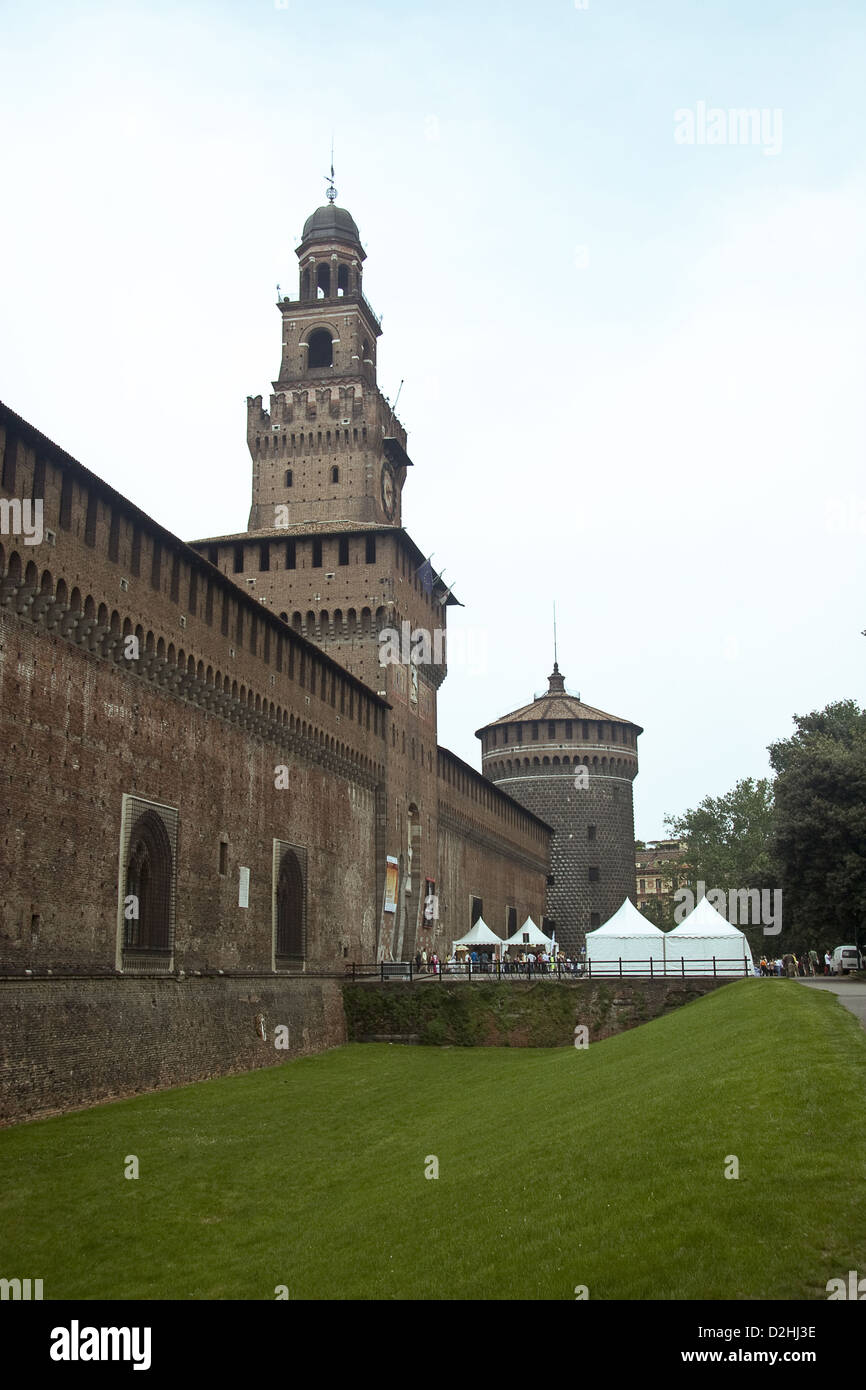Ancient defense architecture hi-res stock photography and images - Alamy