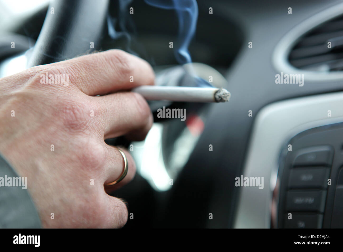 Car no smoking hi-res stock photography and images - Alamy